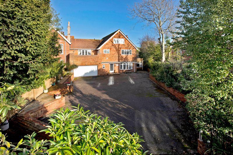 Elwyn Road, Exmouth 7 bed semi-detached house - £950,000