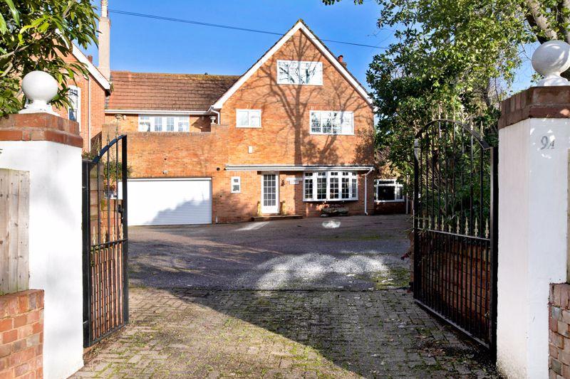 Elwyn Road, Exmouth 7 bed semi-detached house - £950,000