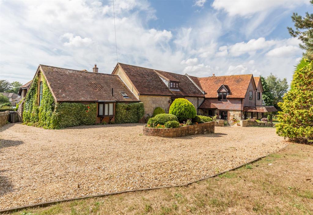 Whiteley Bank, Isle Of Wight 5 bed detached house - £1,175,000