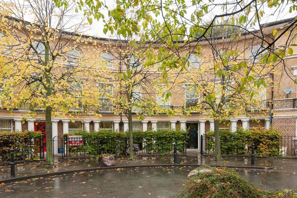 Mothers Square, Hackney, London 2 bed flat - £2,200 pcm (£508 pw)