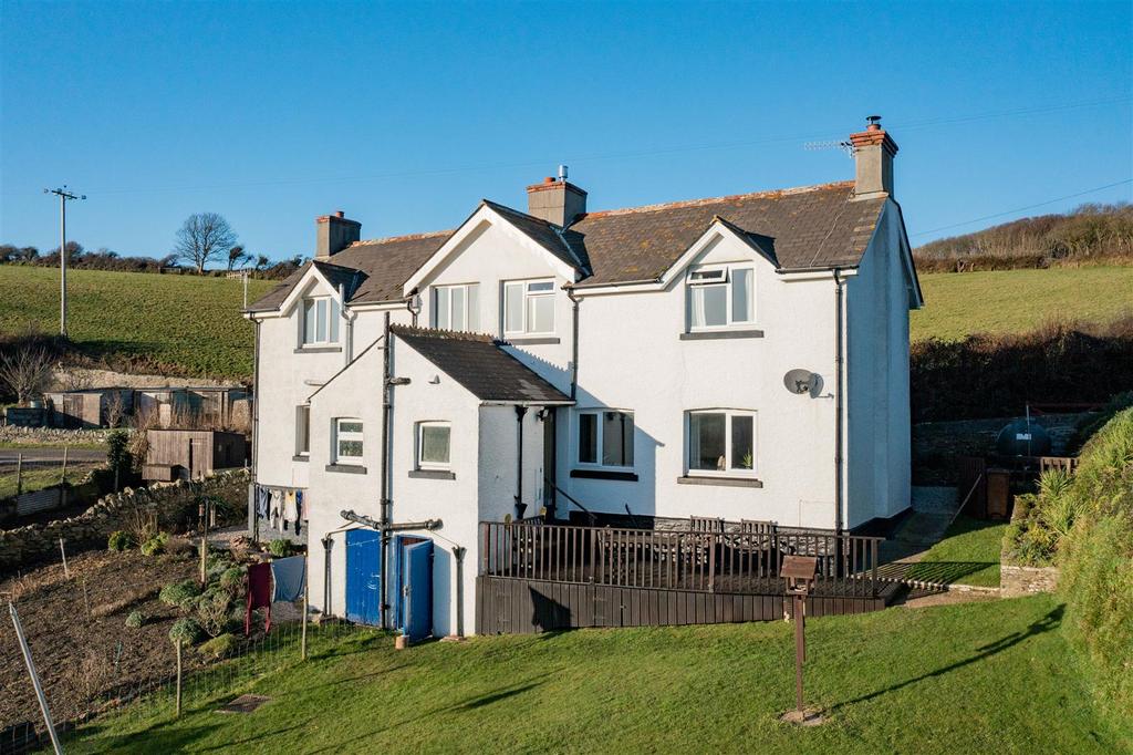 South Pool, Kingsbridge 3 bed semi-detached house - £495,000