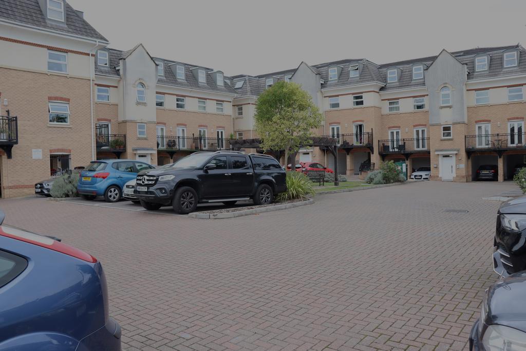 Hipley Street Woking Gu22 1 Bed Apartment £1 050 Pcm £242 Pw