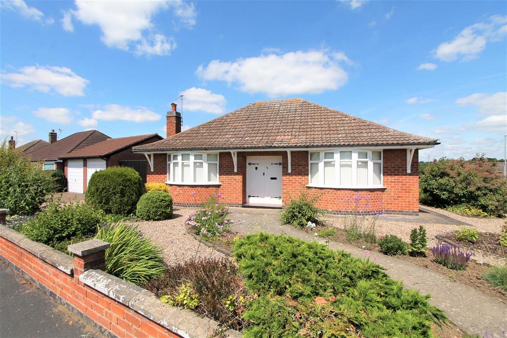 Prince Drive, Oadby, Leicester, LE2 2 bed detached bungalow - £350,000