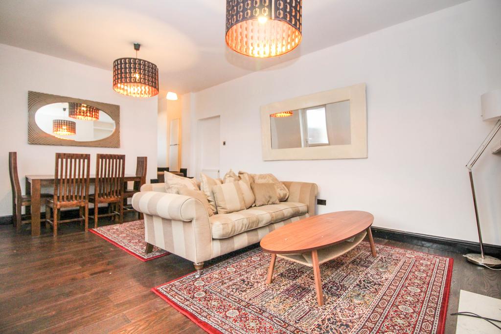 High Street, Stratford E15 1 bed apartment - £1,695 pcm (£391 pw)