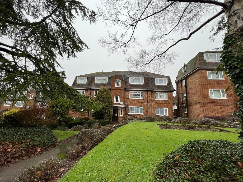 London Road, Brighton, East Sussex... Studio - £850 pcm (£196 pw)