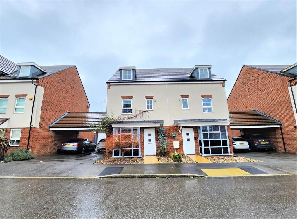 Whitlock Avenue, Wokingham 4 bed semi-detached house - £555,000