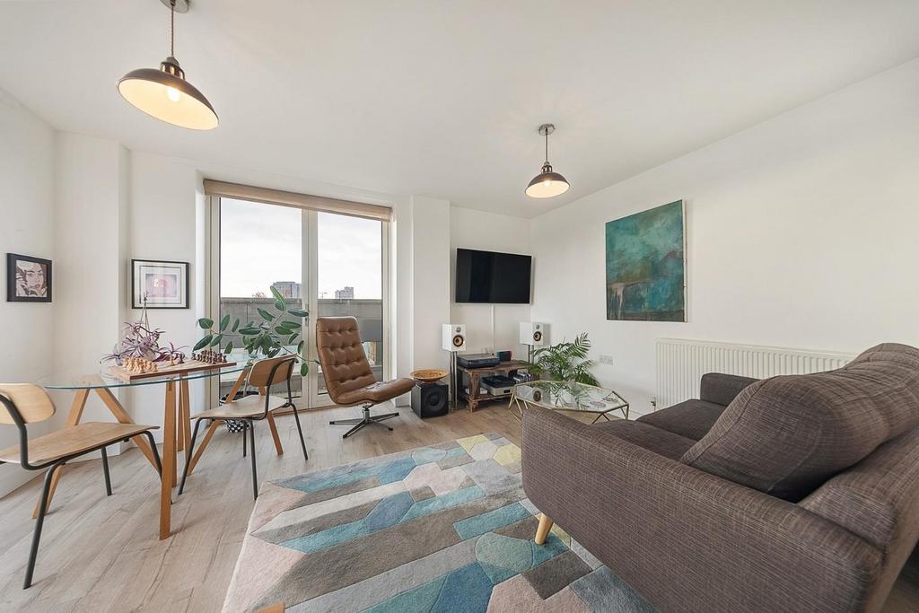Robsart Street, SW9 1 bed penthouse - £450,000
