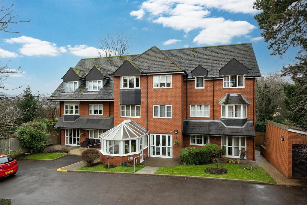 Albyn House, Alexandra Road, Hemel... 1 bed apartment - £135,000
