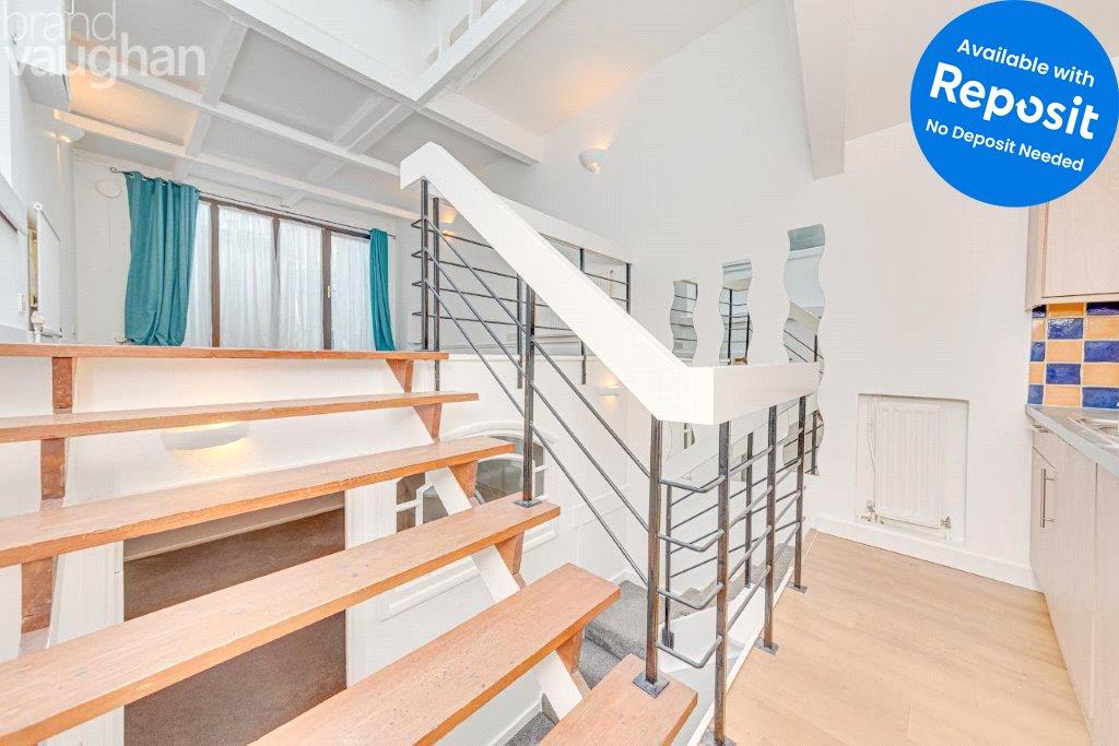 Pool Passage, Pool Valley, Brighton, BN1 2 bed flat - £1,375 pcm (£317 pw)