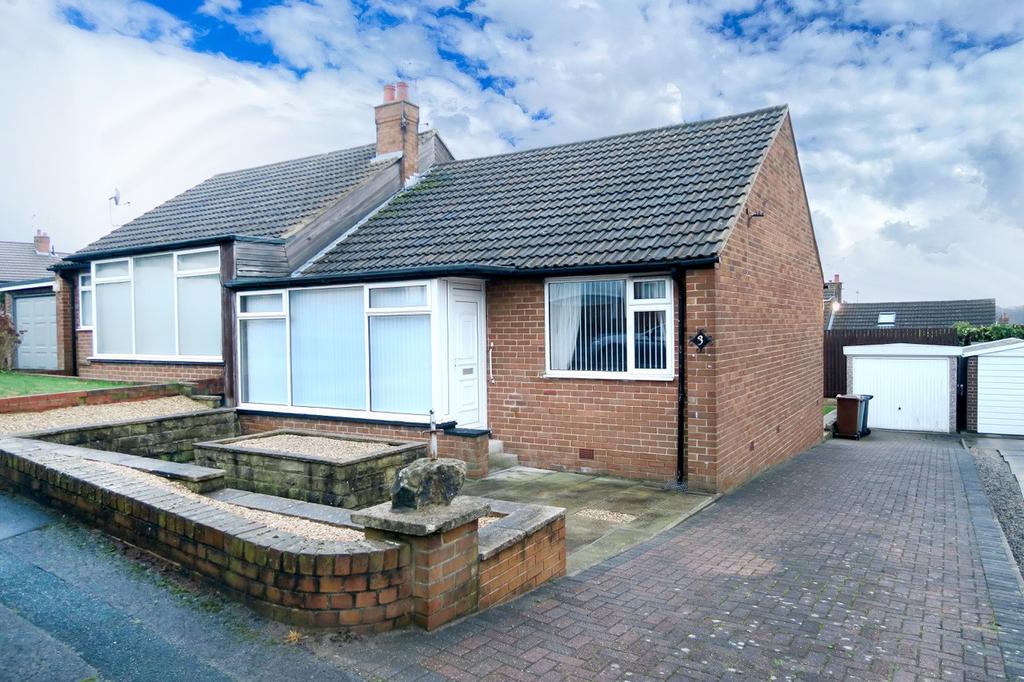 Croft House Walk, Morley, LS27 2 bed bungalow - £875 pcm (£202 pw)