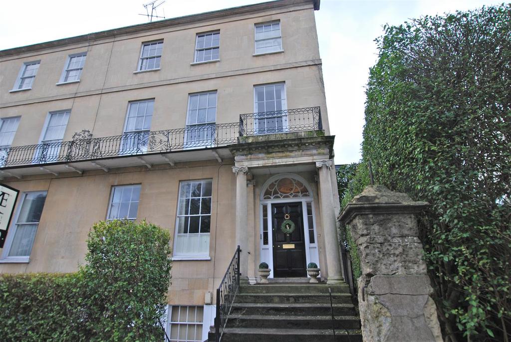 Montpellier Terrace, Cheltenham 1 bed property - £1,000 pcm (£231 pw)