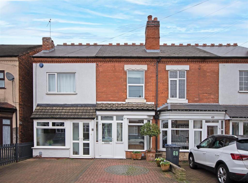 Coles Lane, Sutton Coldfield, B72 1NH 2 bed terraced house - £260,000