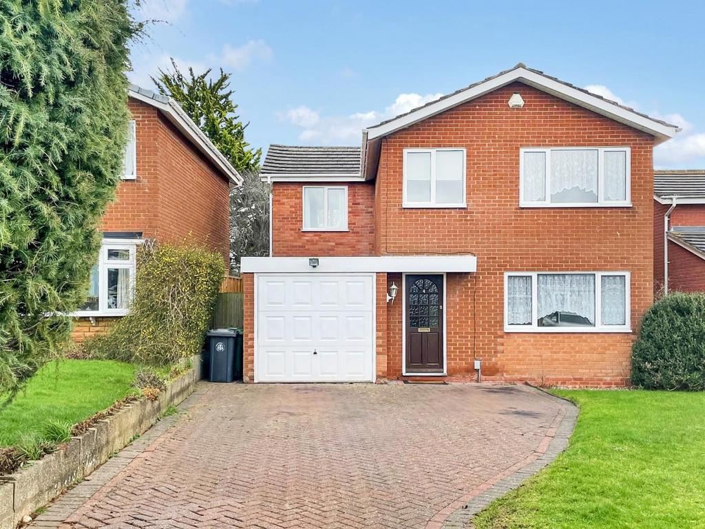 Gilbert Close, Stratford upon Avon 4 bed detached house - £425,000