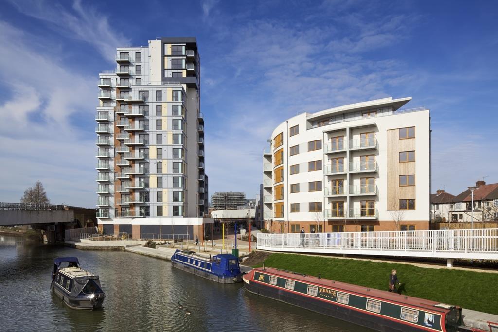 Fairbanks Court, Atlip Road, Wembley... 1 bed flat - £1,350 pcm (£312 pw)