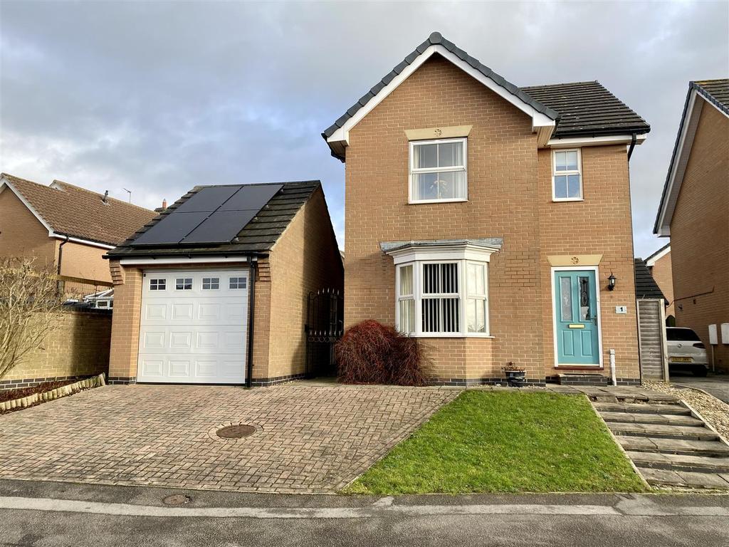 Lysander Drive, Market Weighton, York 3 bed detached house - £220,000