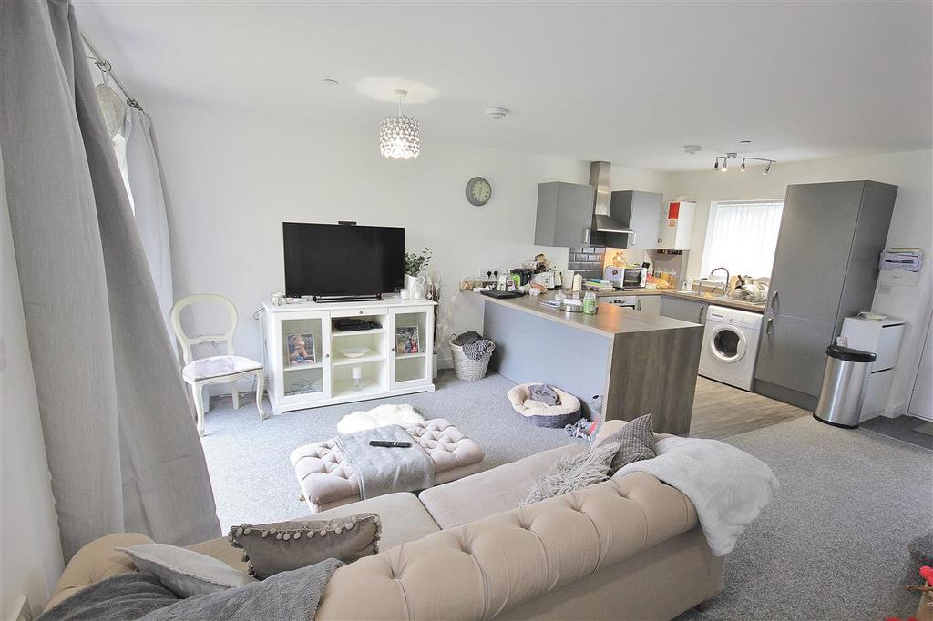 Sea View Road, Parkstone, Poole 3 bed end of terrace house - £315,000