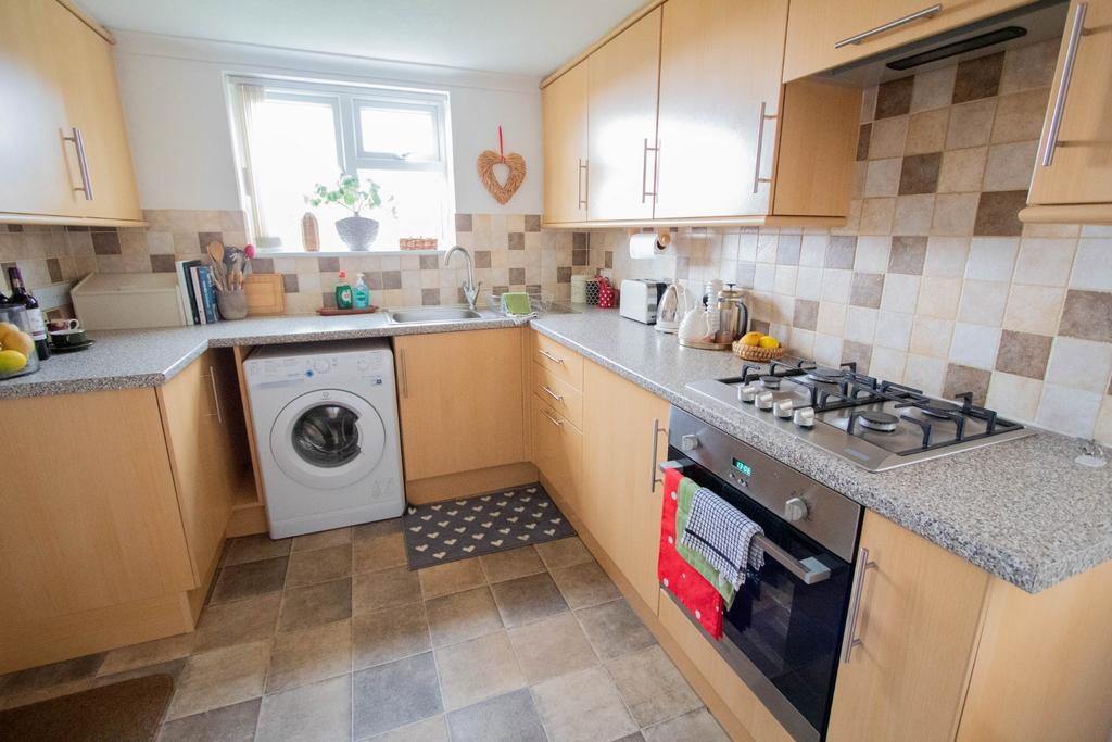 Kennaway Road, Ottery St Mary 2 bed semi-detached bungalow - £320,000