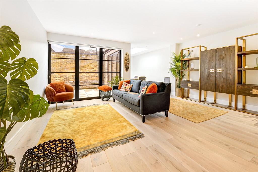 Lovett's Place, London, SW18 5 bed terraced house - £6,100 pcm (£1,408 pw)