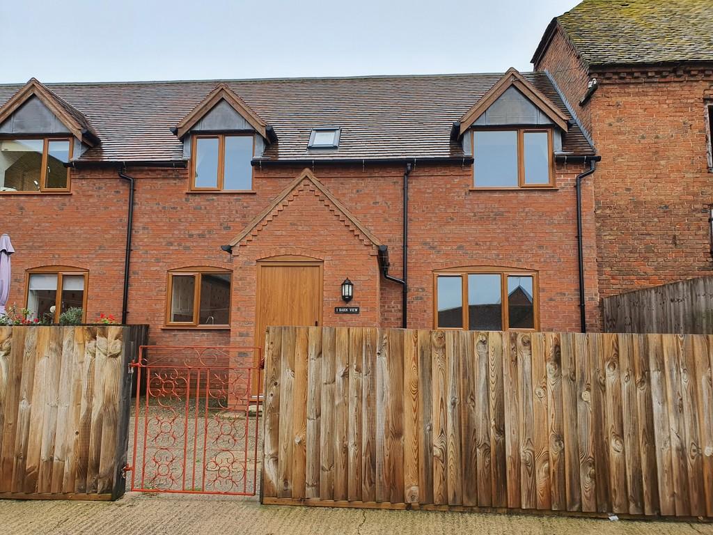 Westfields Farm, Hanbury Road 2 bed barn conversion - £1,000 pcm (£231 pw)