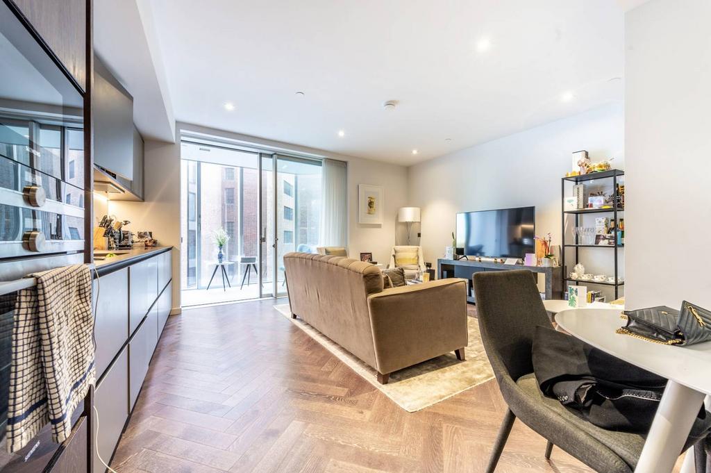 Circus Road West, Battersea Power... 2 bed flat - £1,200,000