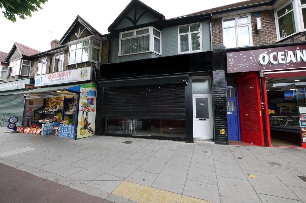 Lea Bridge Road, London, E17 Cafe - £1,500 pcm (£346 pw)