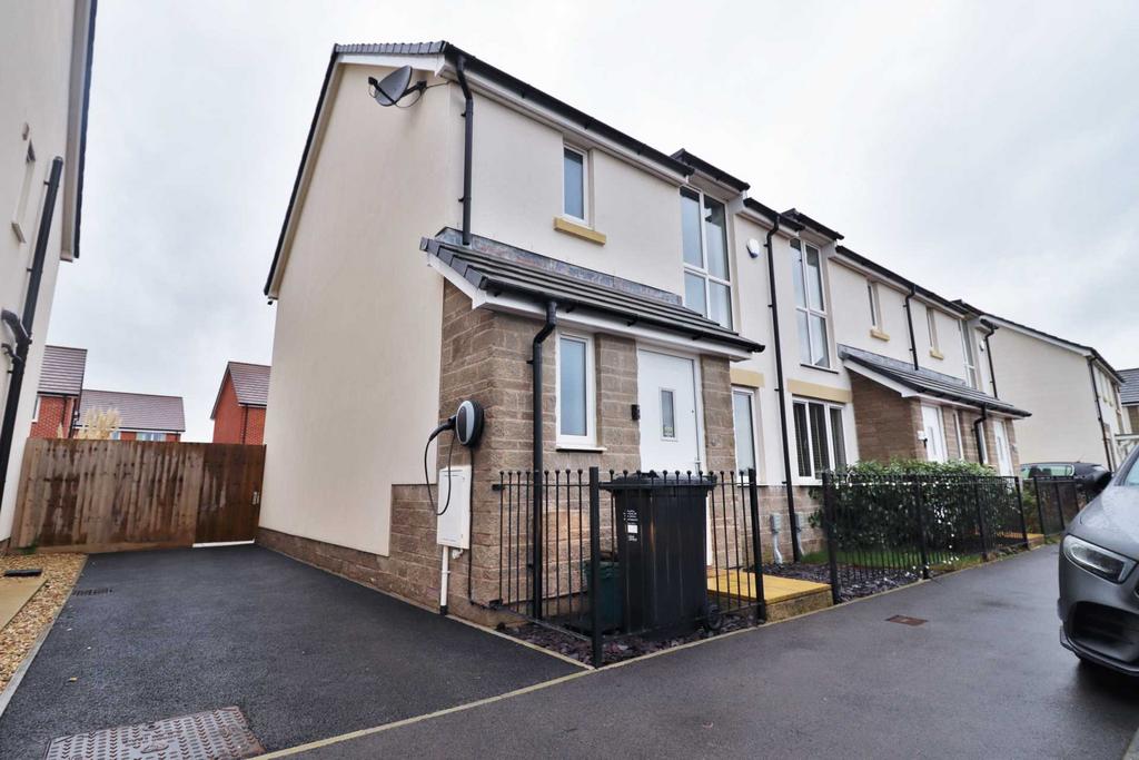 Gypsy Moth Lane, Weston-super-Mare 2 bed semi-detached house for sale ...