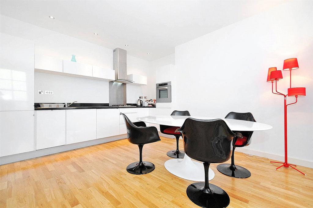 Aylward Street, Stepney Green... 2 bed apartment - £2,300 pcm (£531 pw)