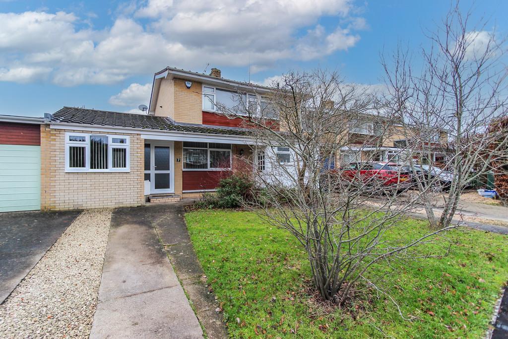 4 bedroom detached house in Hollowmead Close, Claverham 4 bed link ...