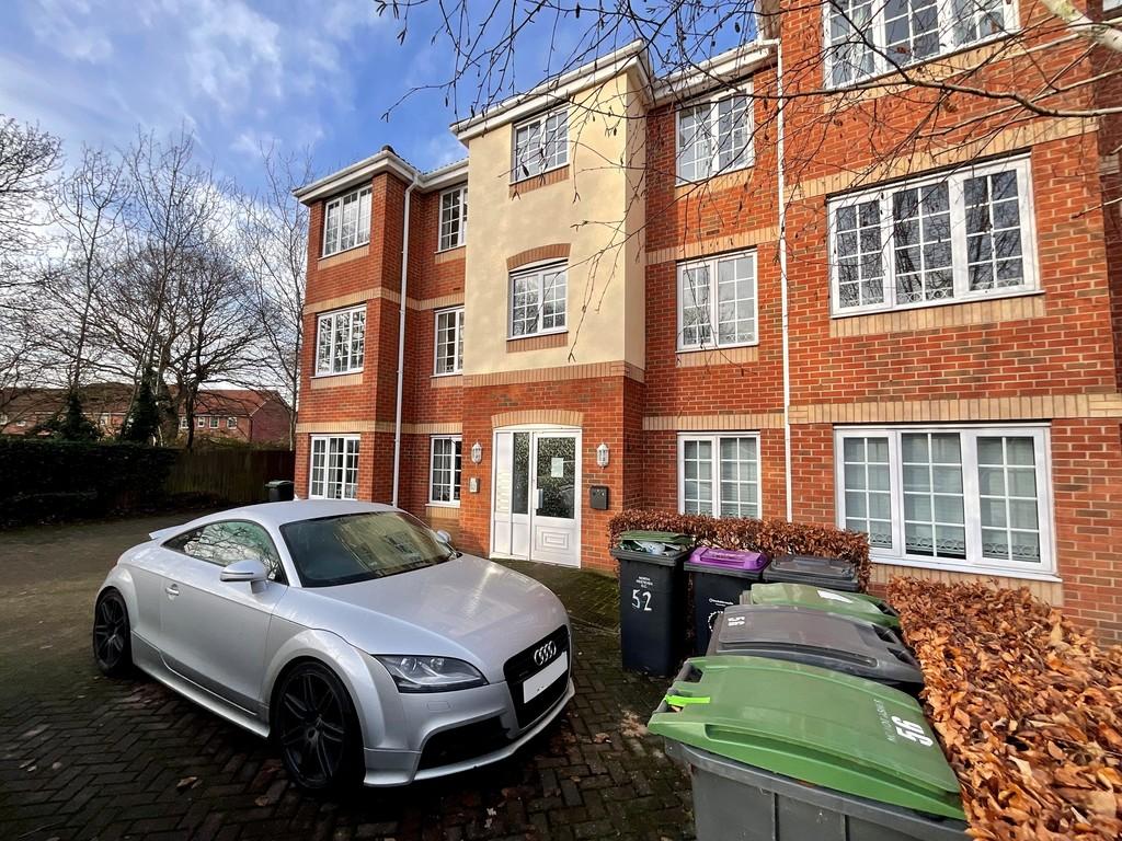 Tiber Road, North Hykeham 2 bed flat - £695 pcm (£160 pw)