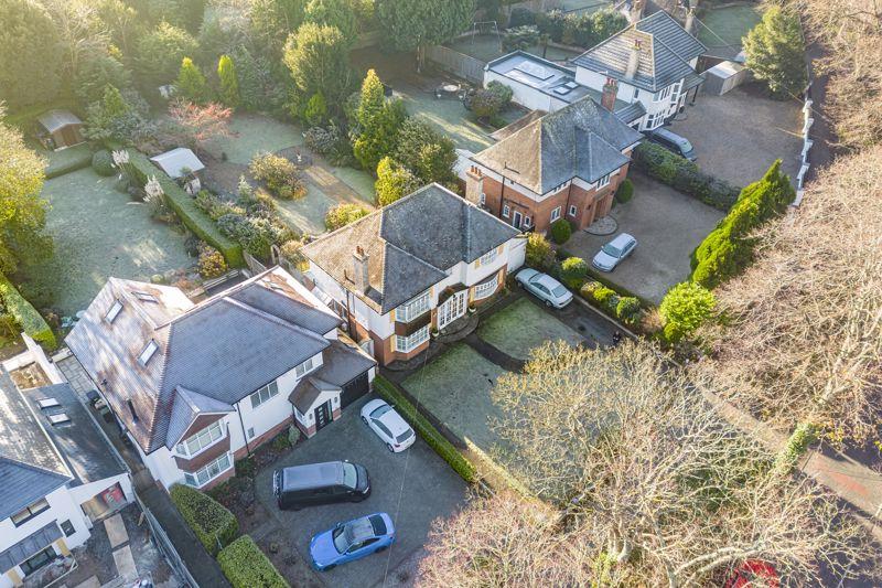 Carbery Avenue, Southbourne, BH6 5 bed detached house - £900,000