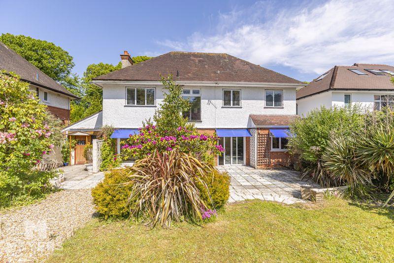 Carbery Avenue, Southbourne, BH6 5 bed detached house - £900,000