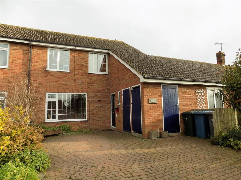 Orchard Close, Barnstone, Nottingham 3 bed semi-detached house - £250,000