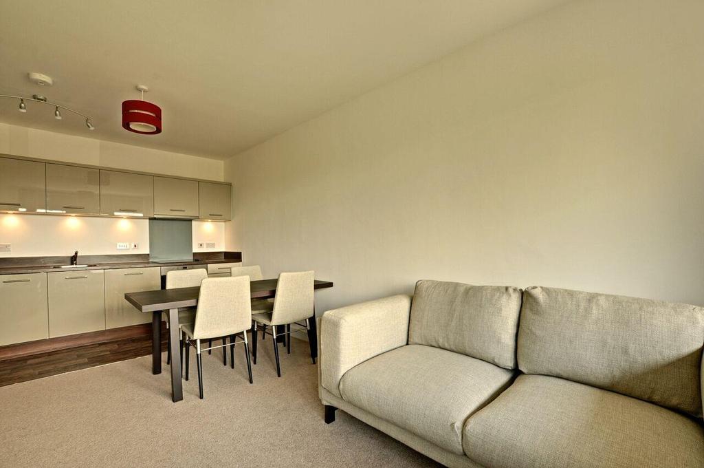 Trinity Court Between Towns Road Oxford 2 bed flat - £1,250 pcm (£288 pw)