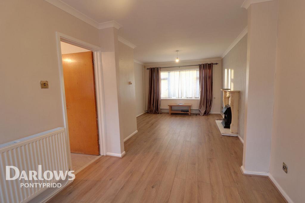 Dynea Road, Pontypridd 2 bed terraced house for sale - £130,000