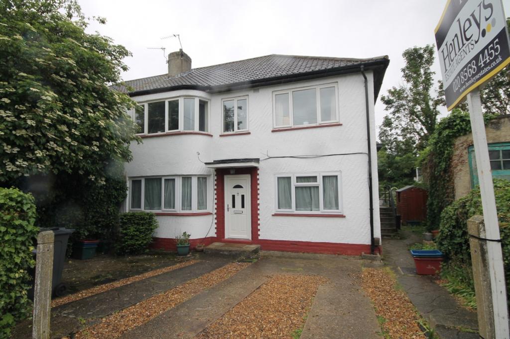 Redesdale Gardens, Isleworth, TW7 2 bed maisonette - £1,595 pcm (£368 pw)