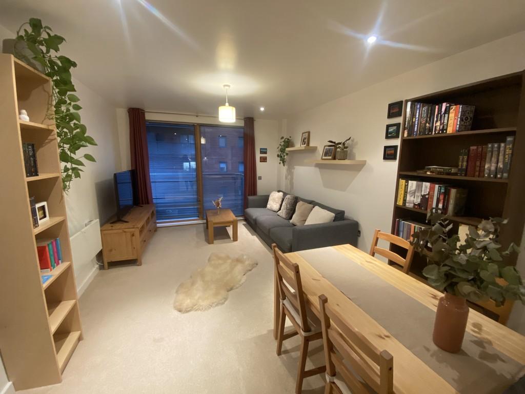 Lord Street, Manchester 2 bed apartment - £1,400 pcm (£323 pw)