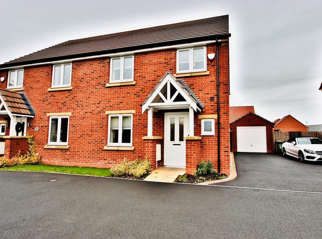 Prescott Drive, Copcut, Droitwich, WR9 3 bed semi-detached house - £ ...