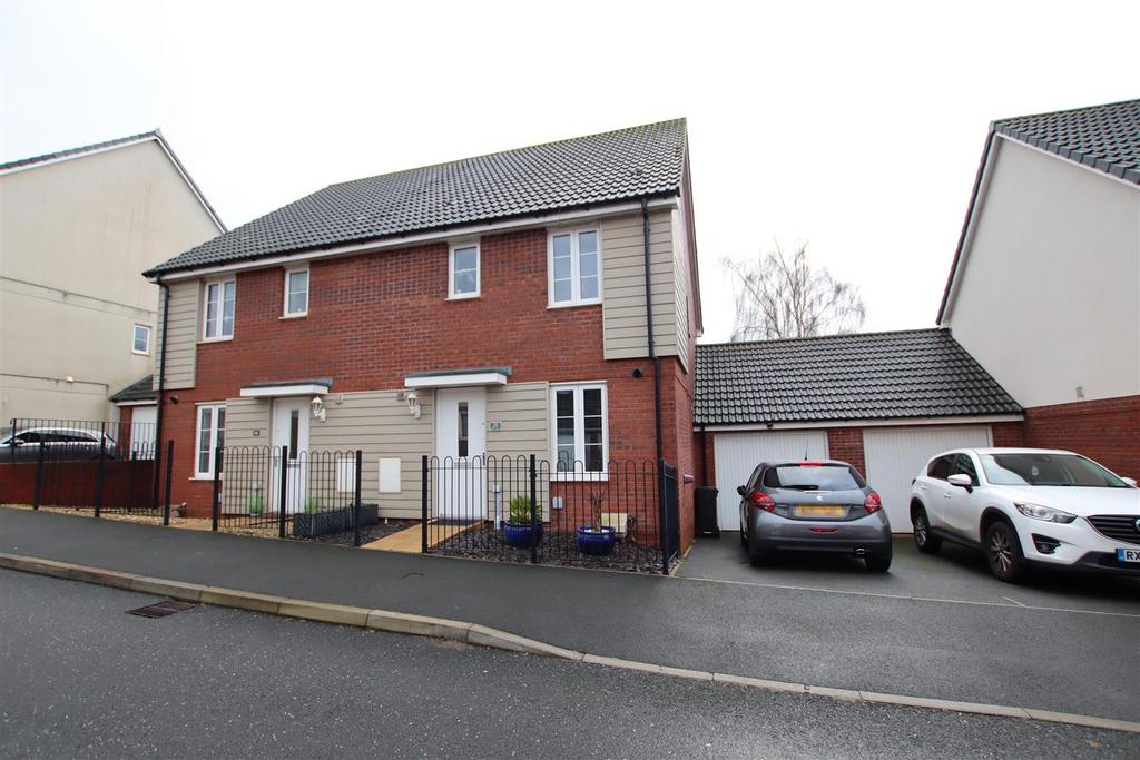 Mulligan Drive, The Rydons, Exeter 3 bed semi-detached house - £350,000
