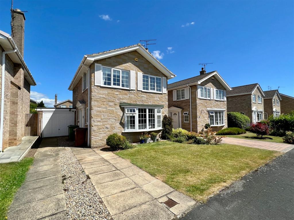 Hunters Walk, Wetherby, LS22 3 bed detached house - £435,000