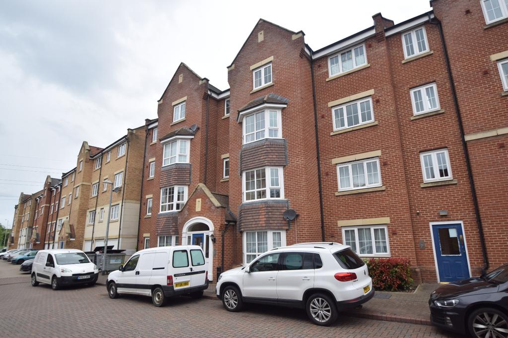 Bramley Court, Luton Road, Dunstable... 1 bed apartment - £160,000