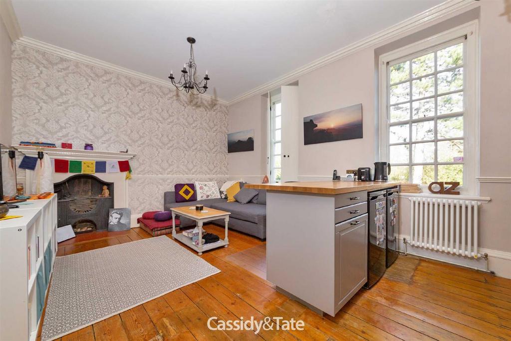 Holwell Court, Holwell, Hatfield 1 bed apartment to rent - £1,250 pcm ...