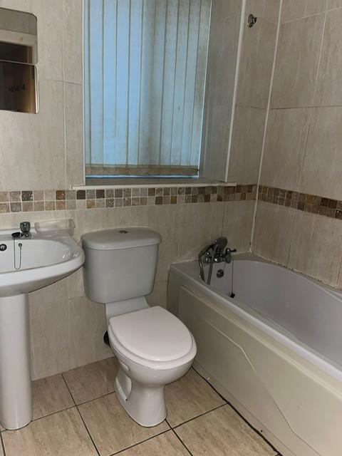 Ruby House, Dyson Street, BRADFORD... 2 bed apartment - £625 pcm (£144 pw)