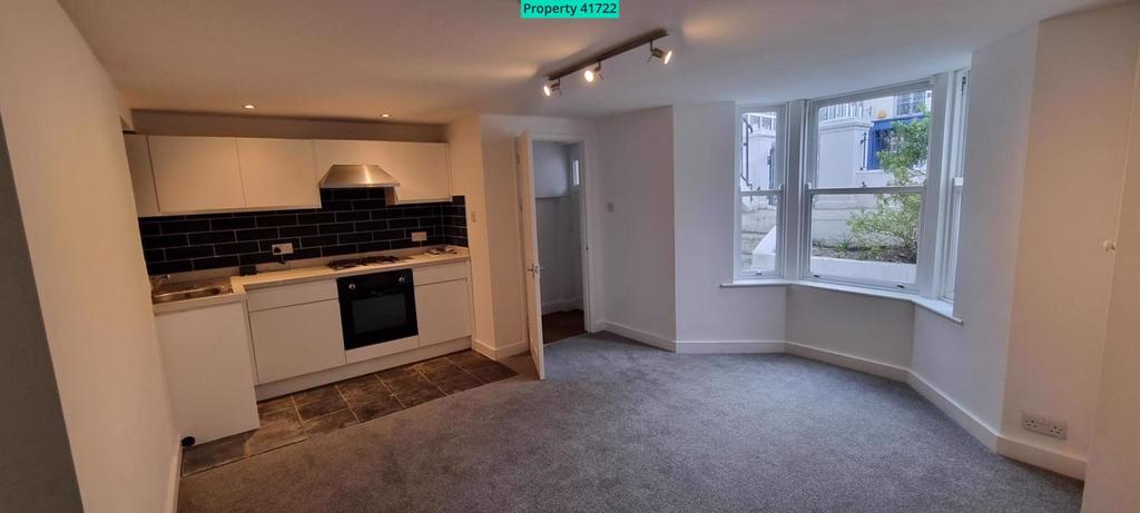Upper North Street, Brighton, BN1 3FJ 1 bed flat - £1,100 pcm (£254 pw)
