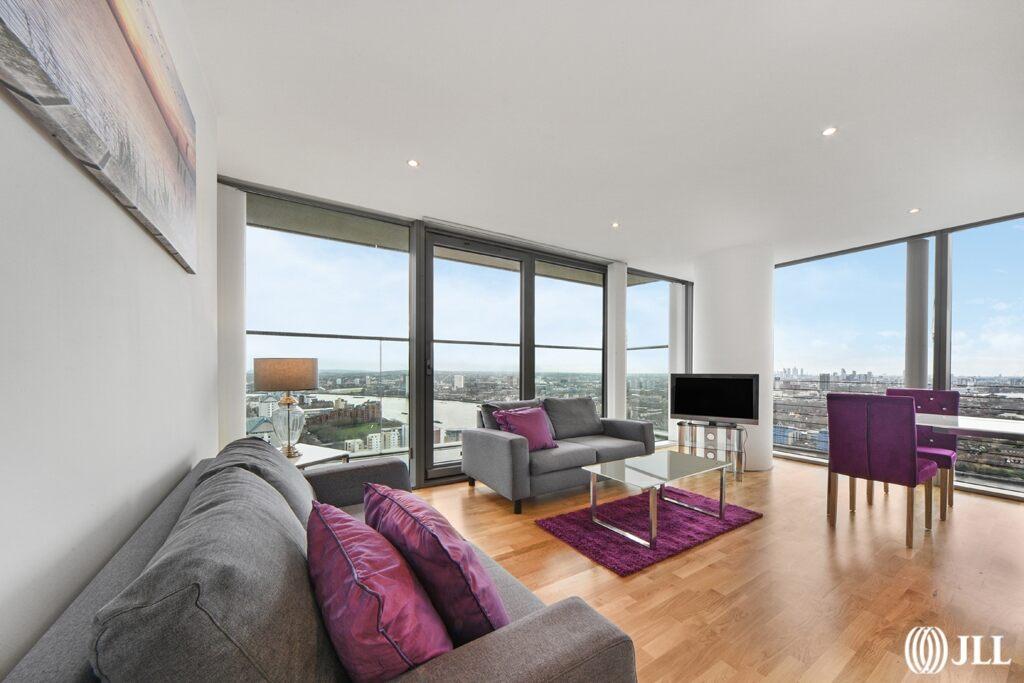 The Landmark, East Tower, London E14 2 bed flat - £800,000