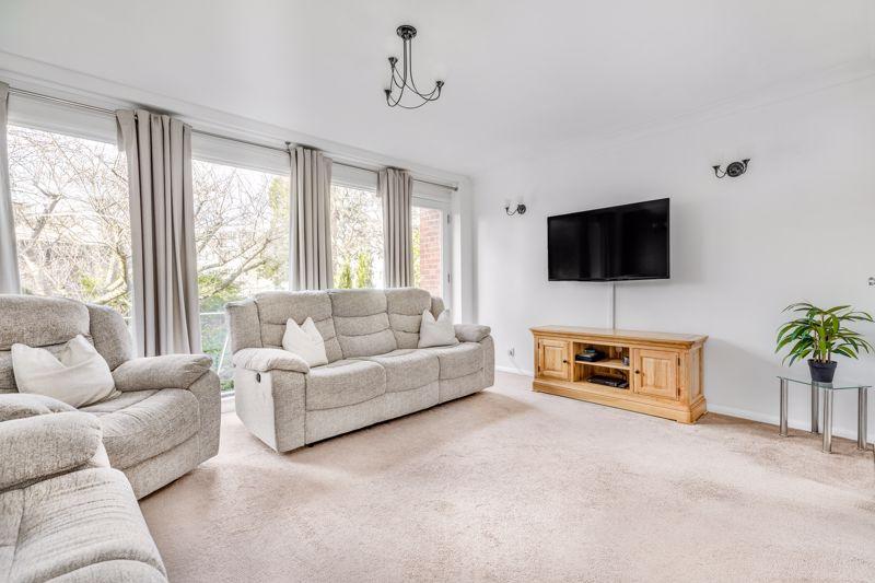 Grange Road, Sutton 2 bed flat - £325,000