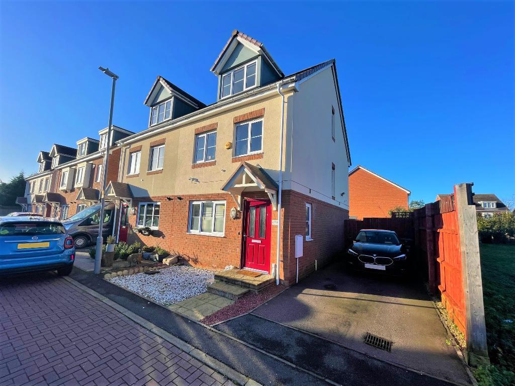 Verde Close, Round Green, Luton, LU2 7FL 4 bed townhouse - £1,750 pcm ...