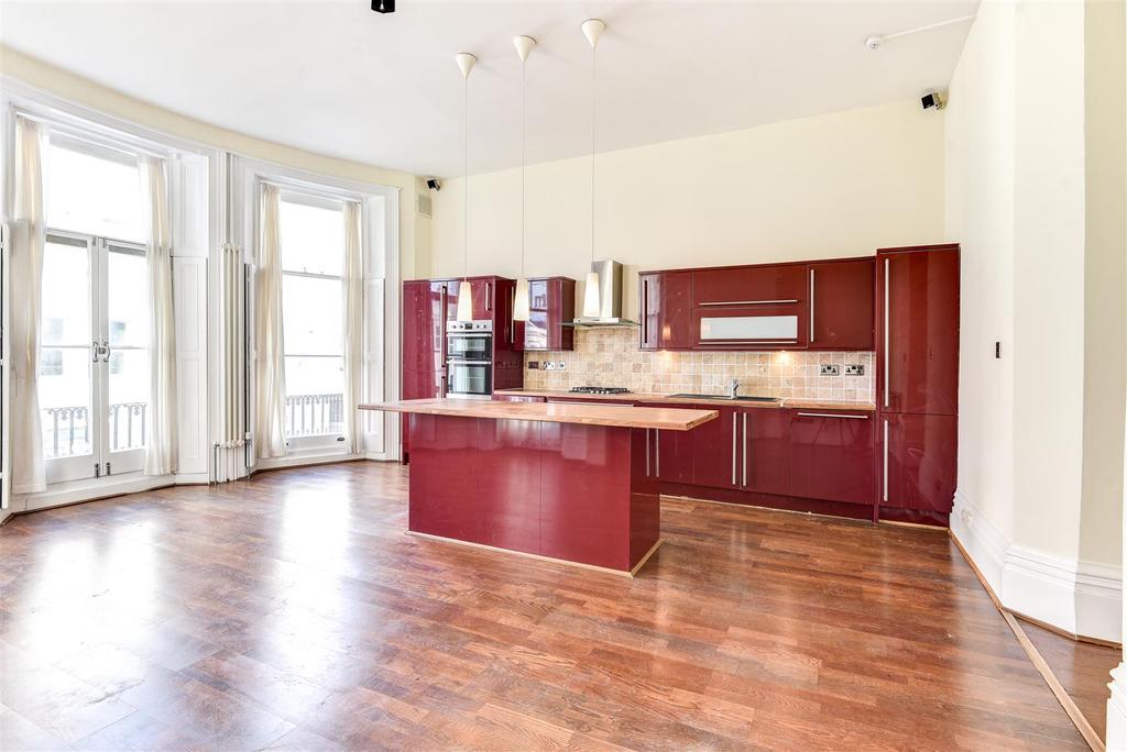 Belvedere Terrace, Brighton BN1 2 bed apartment - £1,700 pcm (£392 pw)