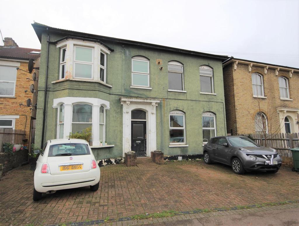 Vicarage Road, Leyton, E10 1 bed flat - £1,250 pcm (£288 pw)