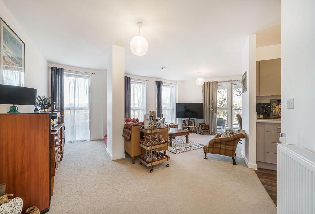 Loughborough Park, SW9 2 bed flat - £600,000