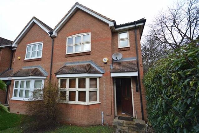 Apsley Lock, Hemel Hempstead 3 bed house - £1,400 pcm (£323 pw)